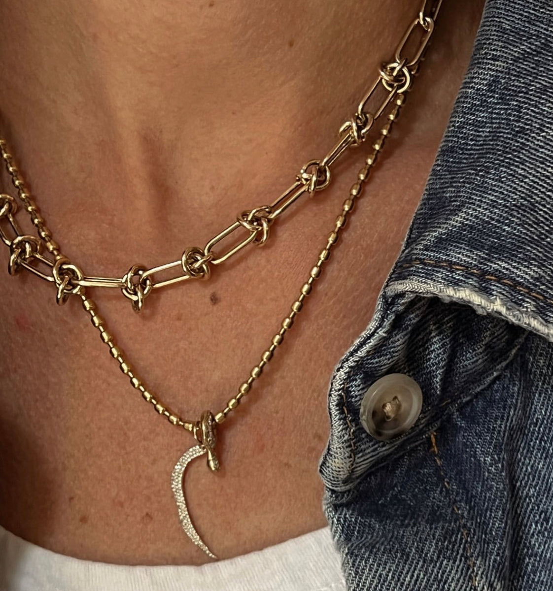 Espino Chain – Rebecca Pinto